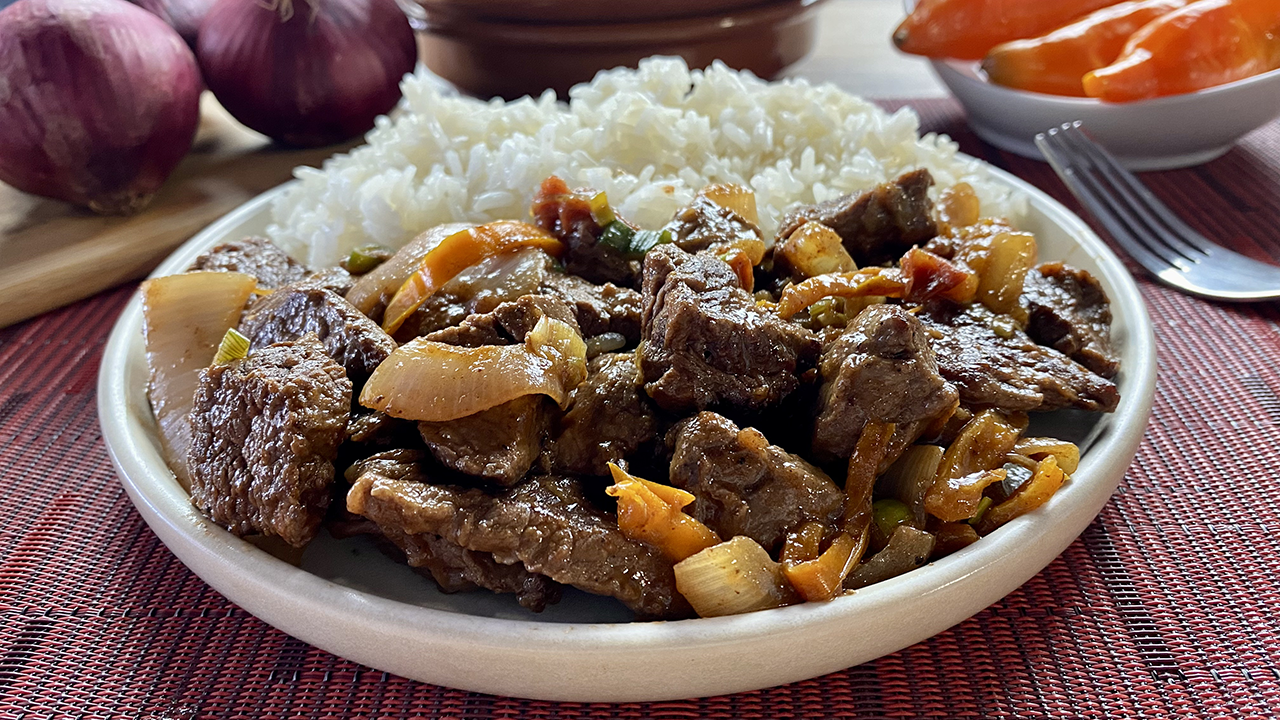 Lomo saltado, receta peruana con videos paso a paso