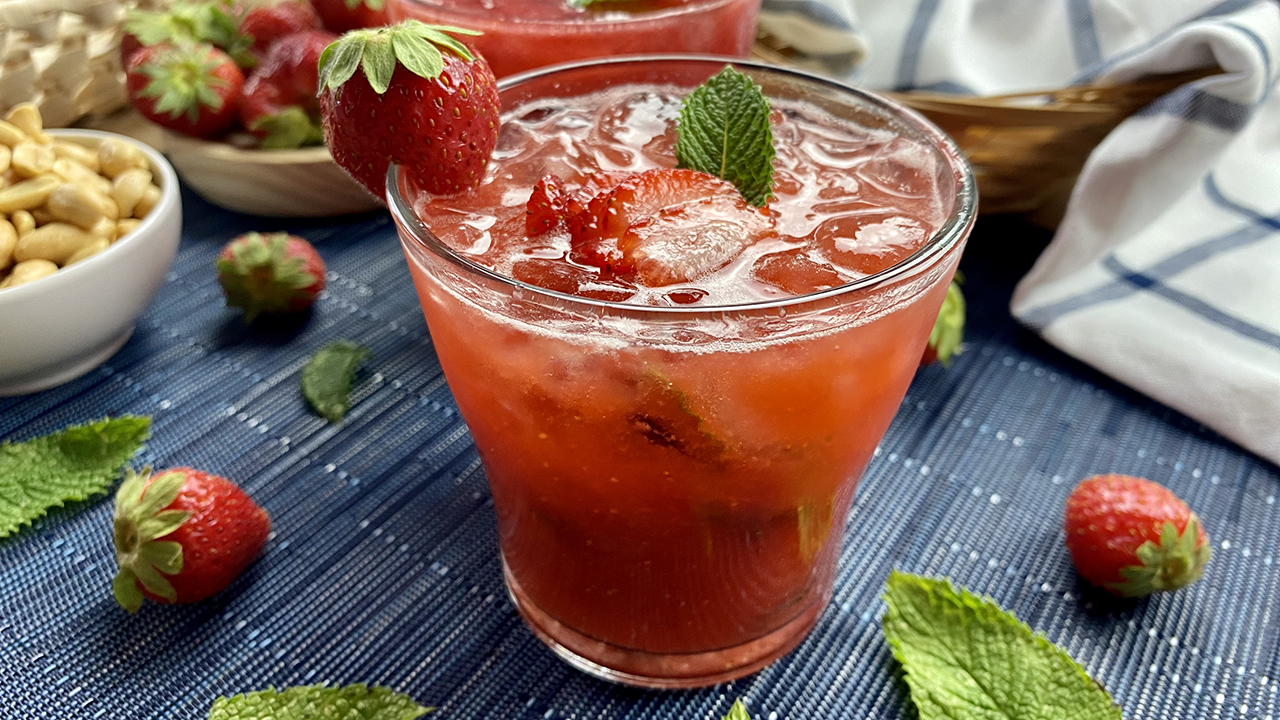 Mojito de fresa listo en 5 minutos
