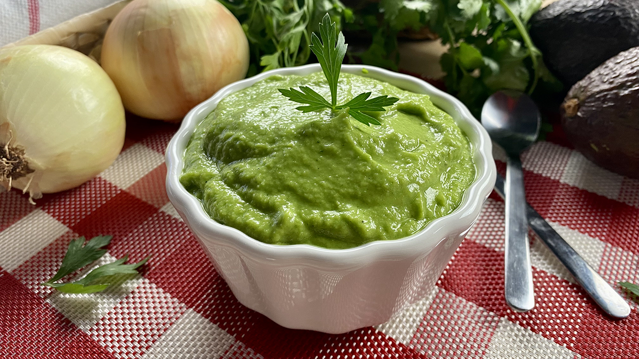 Guasacaca, salsa clásica de la cocina Venezolana